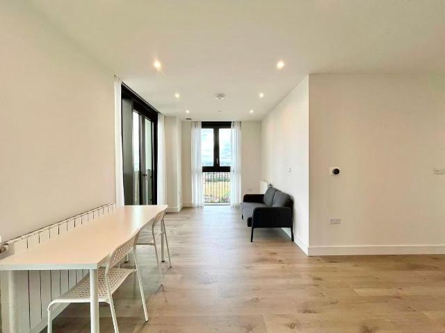 London E16, 2 bed flat to rent, £2,817 pcm | PrimeLocation