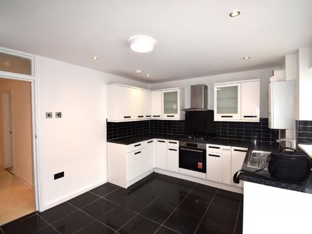 London E16, 4 bed terraced house to rent, £2,600 pcm | PrimeLocation
