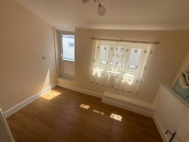 London E12, 4 bed shared accommodation to rent, £700 pcm | PrimeLocation