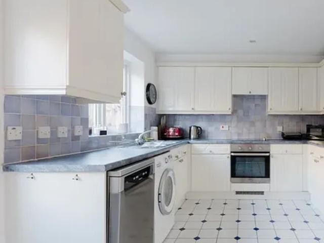 London, E1W 1YD, United Kingdom | 3 bed house for rent #160314426 | Rentberry