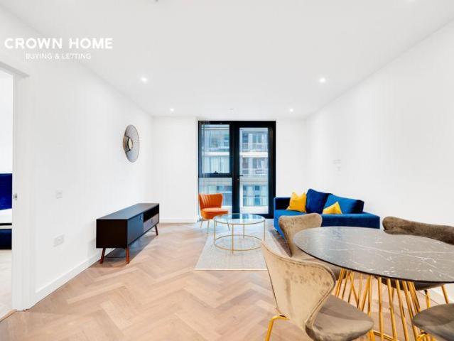 London E1W 1 bed apartment to rent £3,100 pcm £715 pw