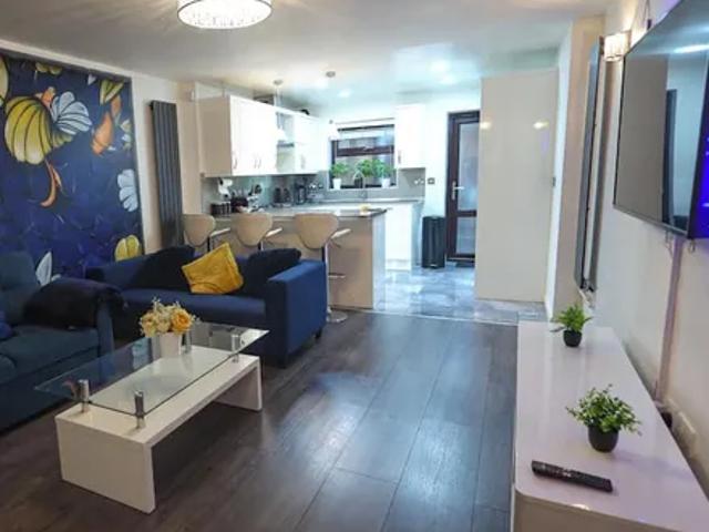 London, E1 5HG, United Kingdom | 3 bed house for rent #136592247 | Rentberry