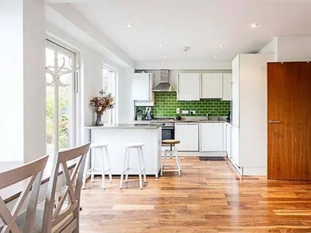 London, E2 8FD, United Kingdom | 3 bed apartment for rent #111605787 | Rentberry