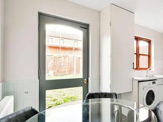 London, E3 3PD, United Kingdom | 2 bed house for rent #164488682 | Rentberry