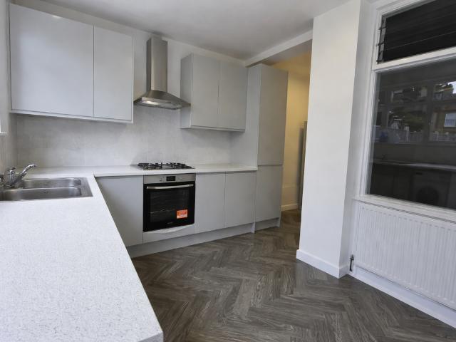 London E6, 4 bed terraced house to rent, £2,695 pcm | PrimeLocation