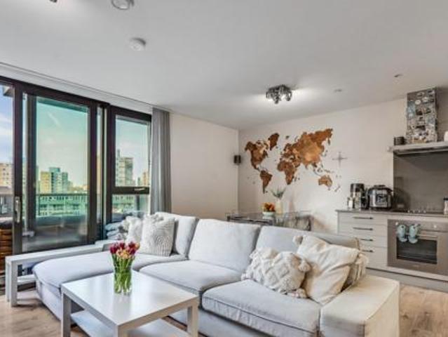 London E Ua, London, 2 Bedroom Flat