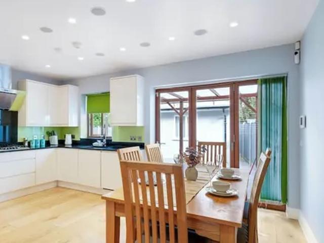 London, EN1 3AY, United Kingdom | 3 bed house for rent #150233057 | Rentberry