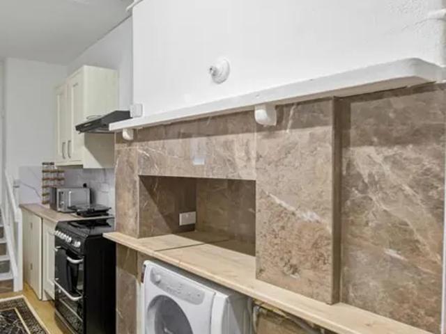 London, EN2 6AX, United Kingdom | 3 bed apartment for rent #168032570 | Rentberry