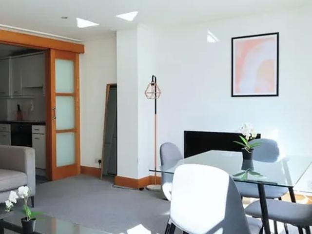 London, EC4A 1LR, United Kingdom | 2 bed apartment for rent #147389089 | Rentberry