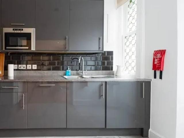 London, EC4A 2BH, United Kingdom | 2 bed apartment for rent #96116378 | Rentberry