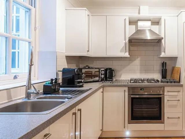 London, EC4R 2RP, United Kingdom | 1 bed apartment for rent #165019007 | Rentberry
