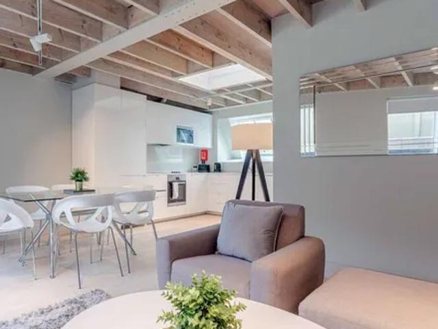 London, EC1N 7TX, United Kingdom | 3 bed apartment for rent #152264909 | Rentberry