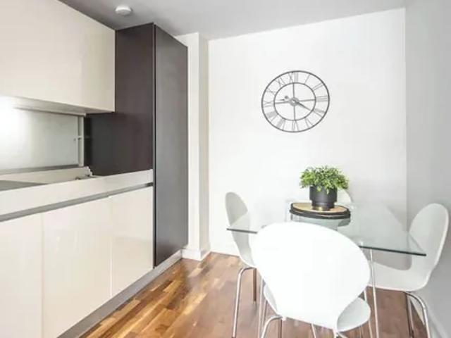 London, EC1Y 8AB, United Kingdom | 2 bed apartment for rent #133212530 | Rentberry