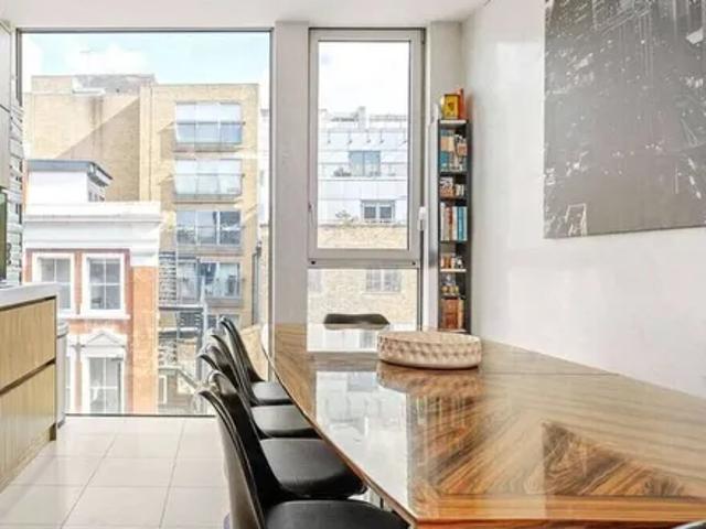 London, EC1Y 0TJ, United Kingdom | 3 bed house for rent #121480012 | Rentberry