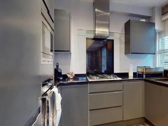 London, EC2A 4AA, United Kingdom | 3 bed apartment for rent #160318053 | Rentberry