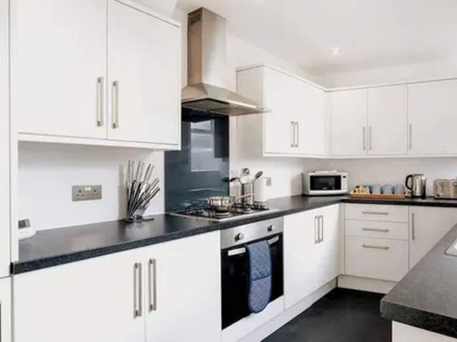 London, KT2 6AA, United Kingdom | 4 bed house for rent #95950893 | Rentberry