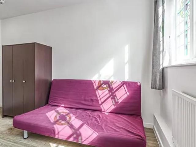 London Hotel, Coldharbour Lane, London, SW9 8LL, United Kingdom | 1 bed apartment for rent #124158484 | Rentberry