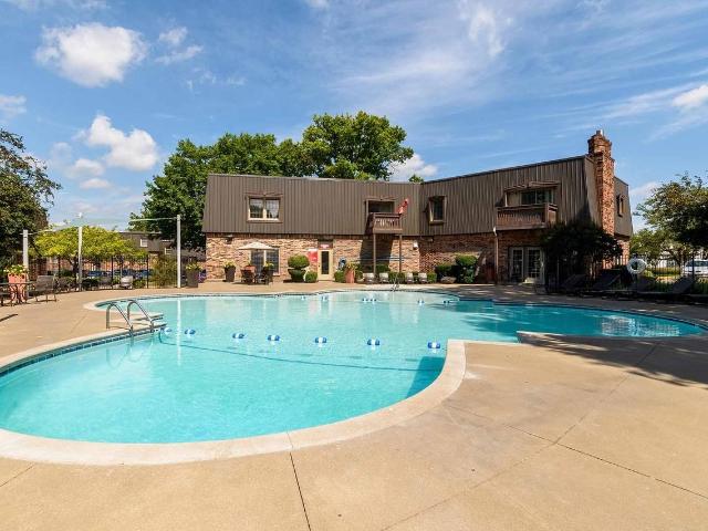 London House Apartments 3 Bedroom Apartment for Rent at 12901 Lord Nelson Dr, Lenexa, KS 66215