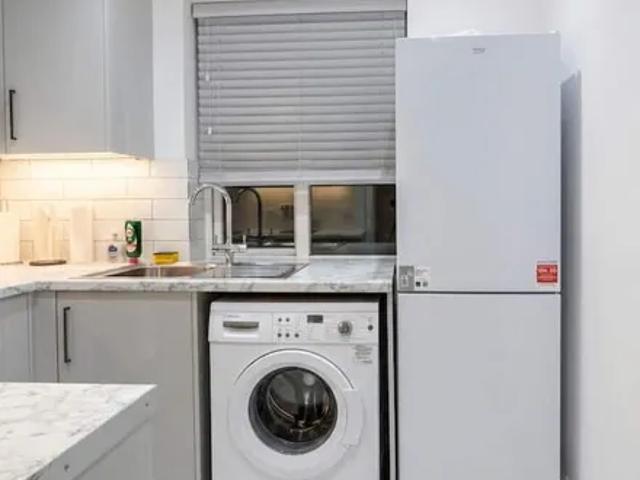 London, HA7 3DE, United Kingdom | 2 bed apartment for rent #167061001 | Rentberry