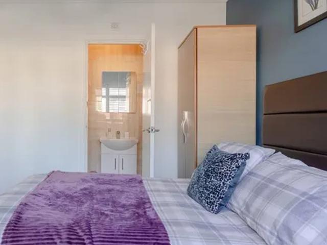 London, HA8 6AS, United Kingdom | 1 bed house for rent #95971929 | Rentberry