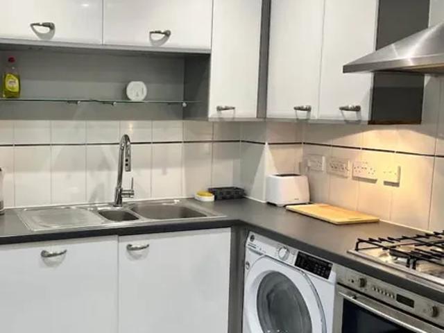 London, HA8 7JQ, United Kingdom | 2 bed apartment for rent #128735757 | Rentberry