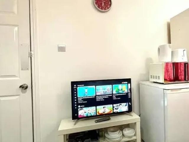 London, IG4 5DQ, United Kingdom | Studio apartment for rent #167064977 | Rentberry