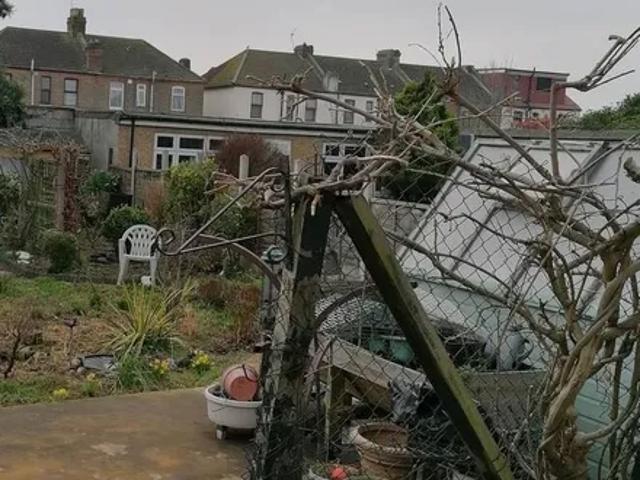 London, IG3 9XF, United Kingdom | 5 bed townhouse for rent #95656638 | Rentberry