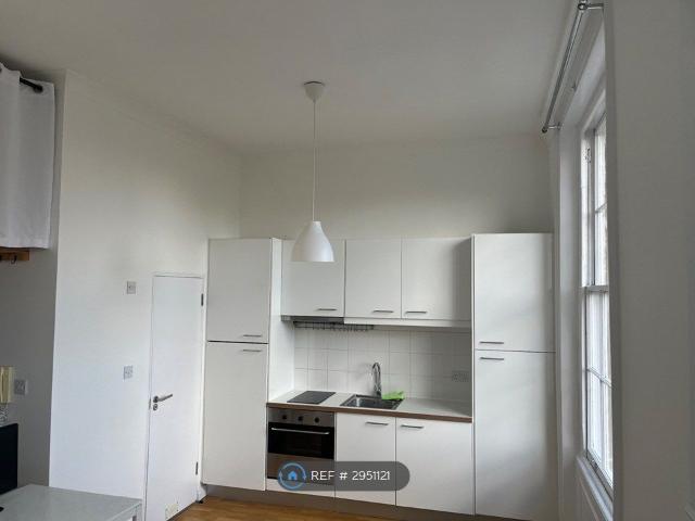 London, London N19, Studio to rent, £1,400 pcm | PrimeLocation