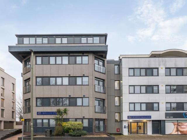 London, London N20, 1 bed flat to rent, £1,780 pcm | PrimeLocation