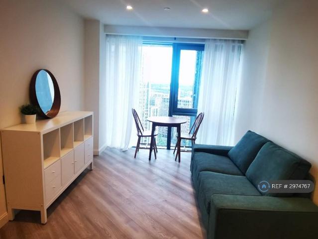 London, London, E22 Studio to rent £2,400 pcm £554 pw