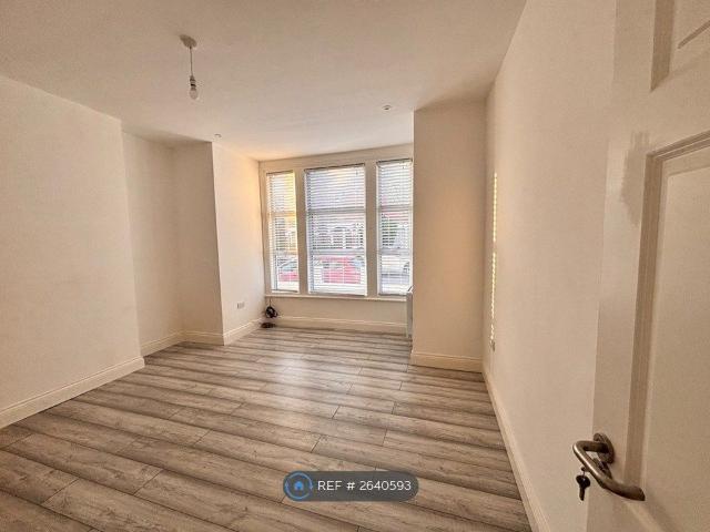 London, London SW18, Room to rent, £1,000 pcm | PrimeLocation