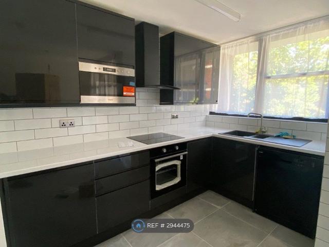 London, London SW1V, 3 bed maisonette to rent, £3,500 pcm | PrimeLocation