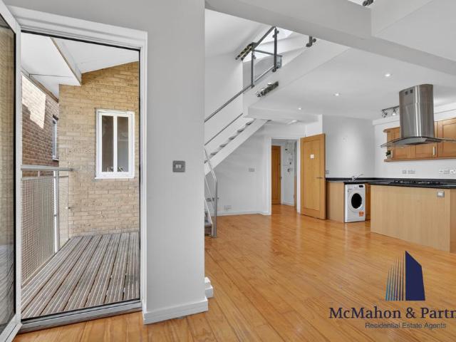 London, London, SE1 2 bed flat to rent £2,650 pcm £612 pw