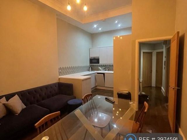 London, London, W9 3 bed flat to rent £2,850 pcm £658 pw