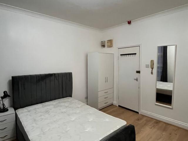 London N15, 1 bed flat to rent, £1,250 pcm | PrimeLocation