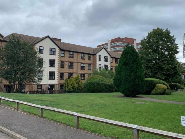 London N15 4 bed maisonette to rent £3,700 pcm £854 pw