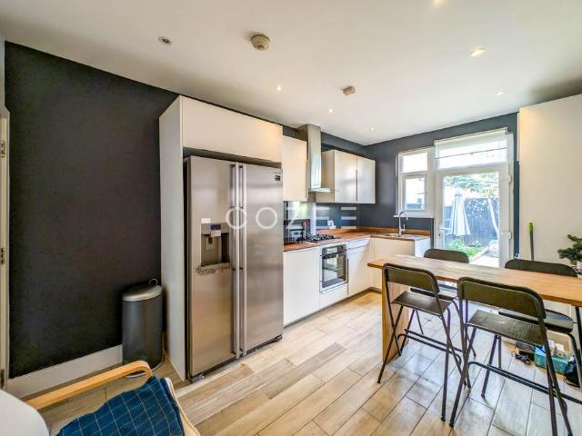 London N15 4 bed terraced house to rent £3,400 pcm £785 pw