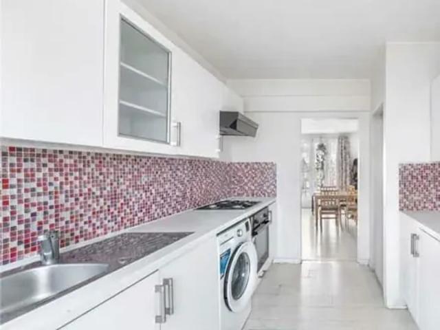 London, N15 5AR, United Kingdom | 3 bed apartment for rent #166726206 | Rentberry