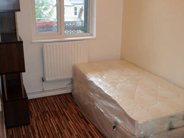 London N16, Room to rent, £750 pcm | PrimeLocation