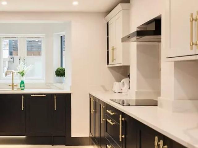London, N16 0BT, United Kingdom | 5 bed townhouse for rent #165289438 | Rentberry