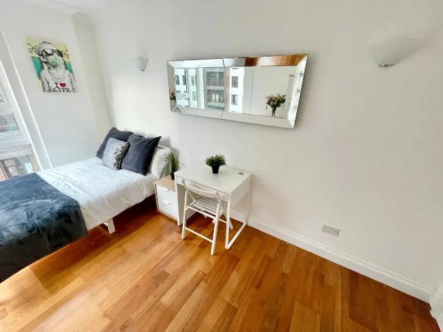 London N17, Room to rent, £700 pcm | PrimeLocation