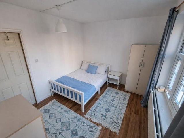 London N17, Room to rent, £725 pcm | PrimeLocation