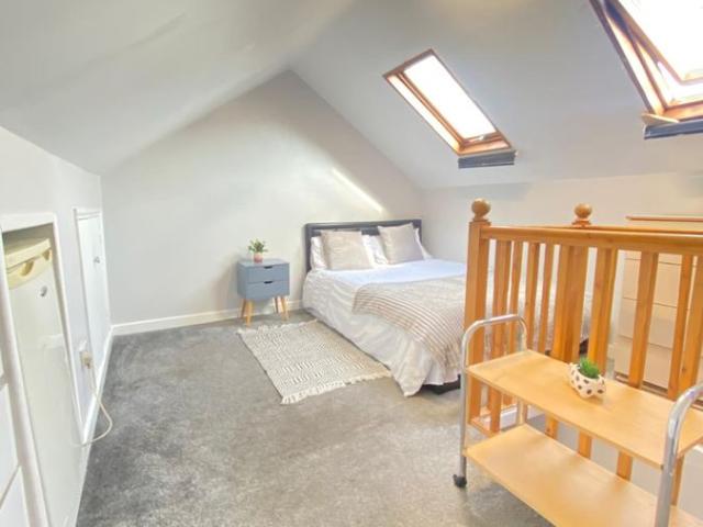 London N17, Room to rent, £780 pcm | PrimeLocation