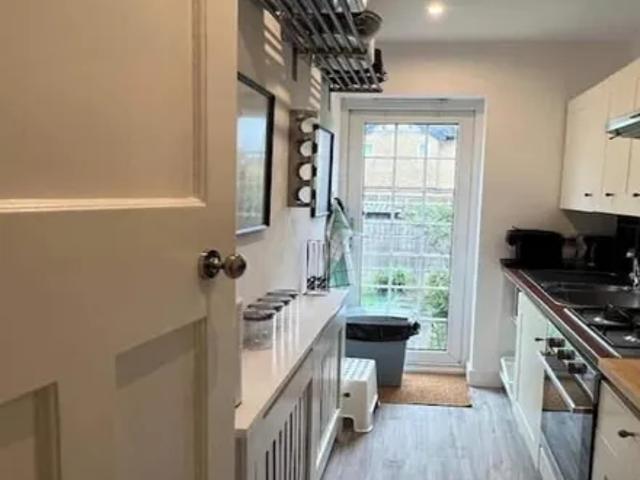 London, N10 2DS, United Kingdom | 3 bed apartment for rent #160313049 | Rentberry
