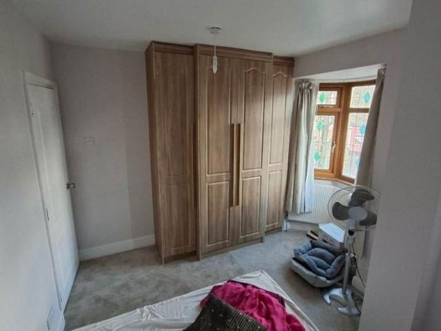 London N20, Room to rent, £900 pcm | PrimeLocation