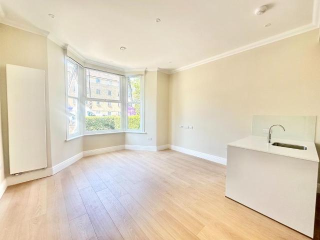 London N4 1 bed apartment to rent £1,900 pcm £438 pw