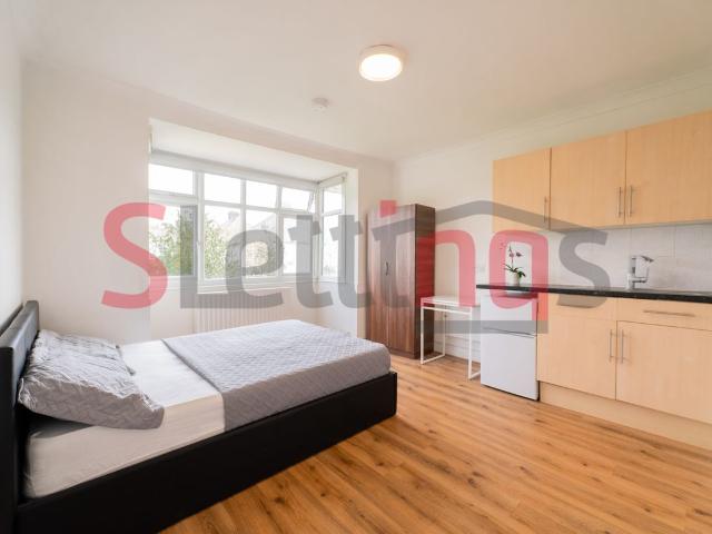 London NW4, Studio to rent, £1,150 pcm | PrimeLocation