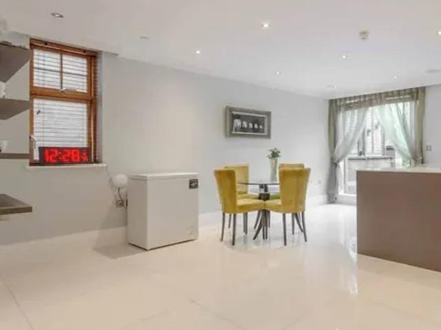 London, NW4 1TL, United Kingdom | 5 bed house for rent #167062460 | Rentberry