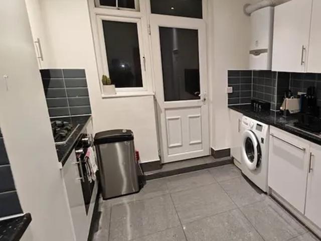 London, NW4 2HE, United Kingdom | 3 bed apartment for rent #165072154 | Rentberry