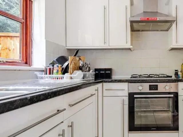 London, NW4 4QD, United Kingdom | 1 bed house for rent #163718412 | Rentberry
